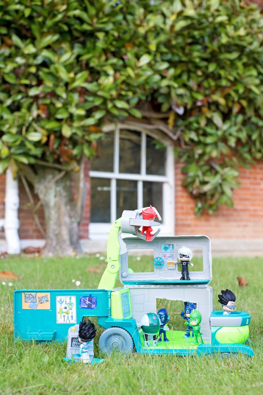 PJ MASKS ROMEO’S LAB PLAYSET REVIEW [AND A GIVEAWAY!] [# ...